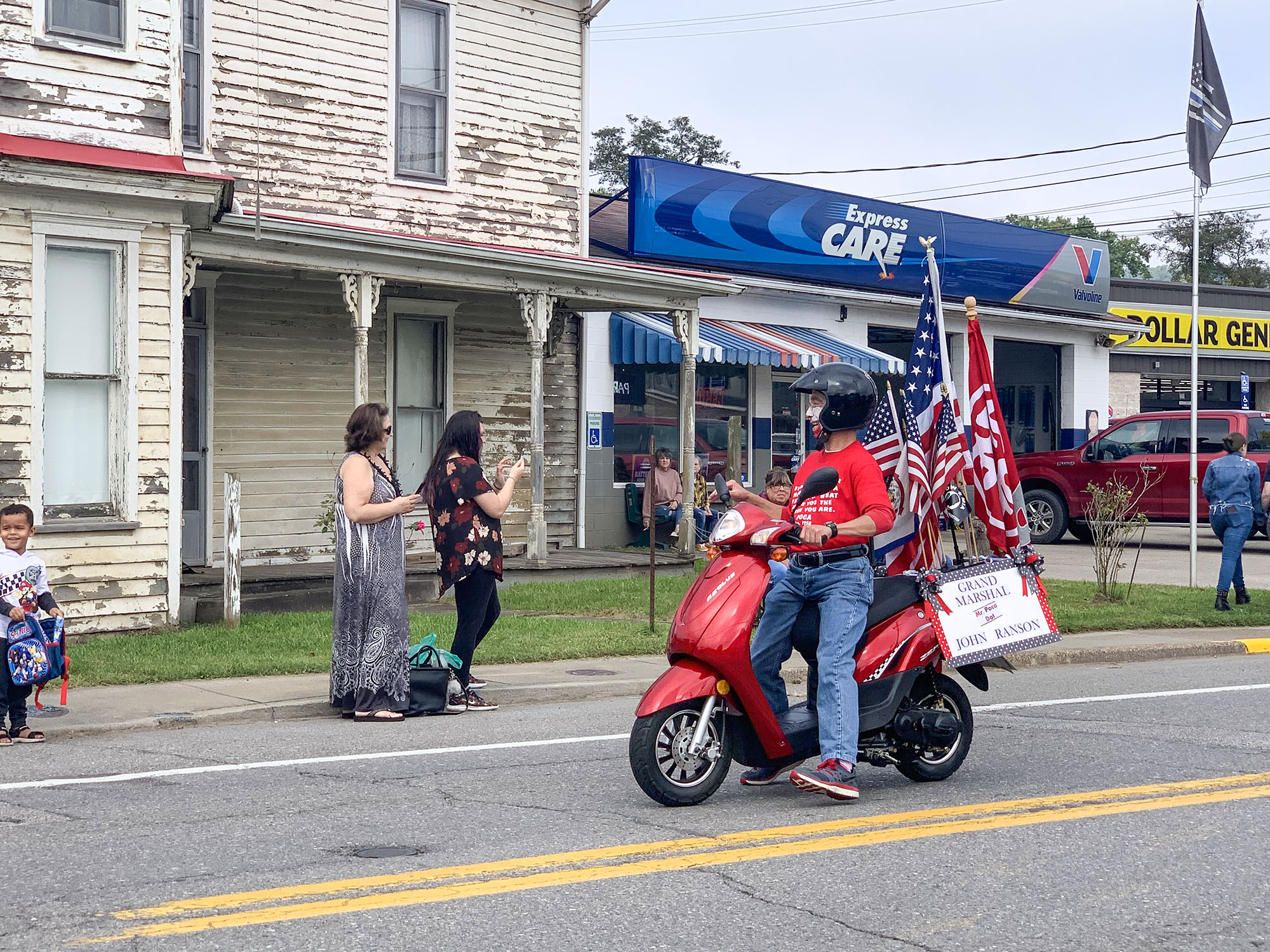 Local Parades: Buffalo All Horse Parade, Poca Fall Festival Parade, and ...